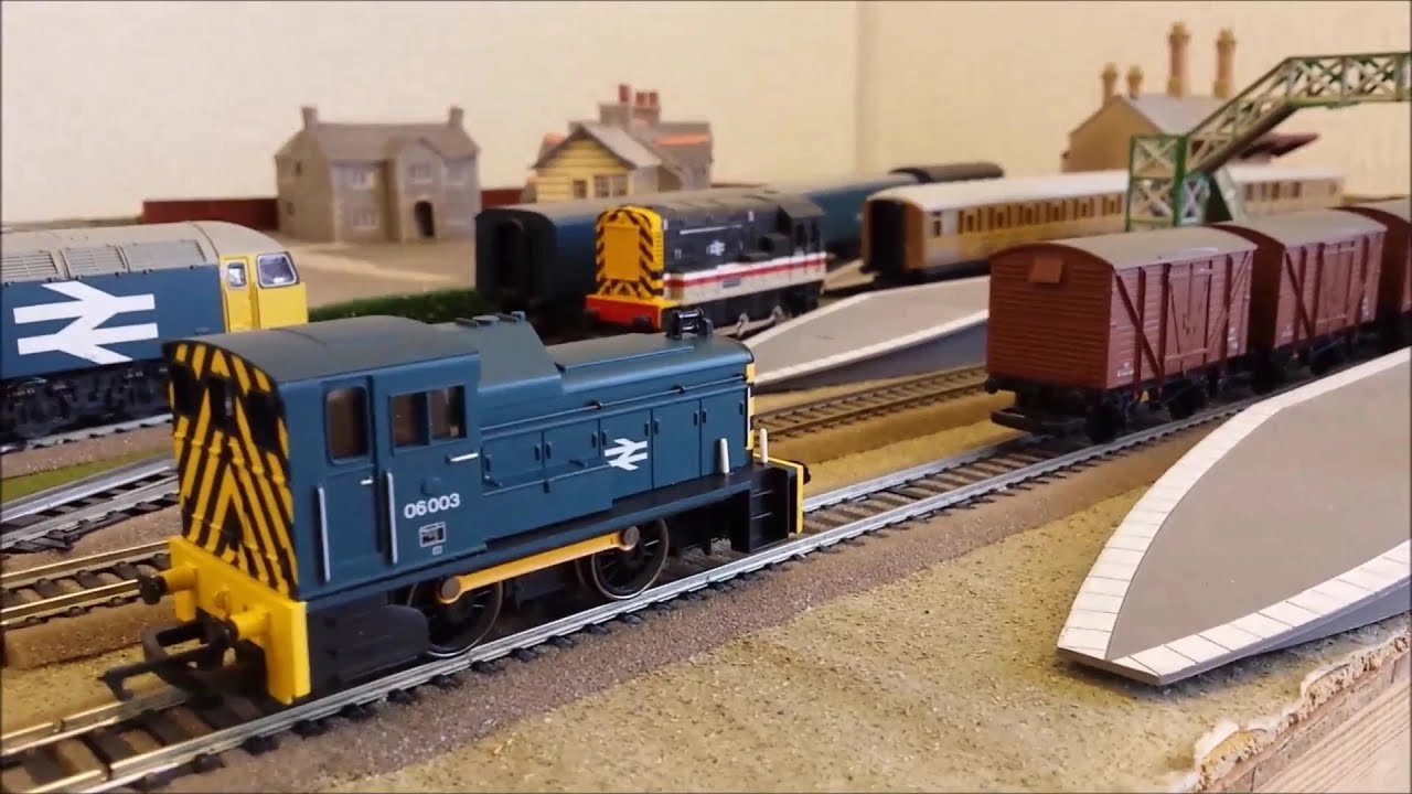 Hornby R2676 BR Class 06 0-4-0 Diesel Shunter No. 06003 H33878 - YouTube