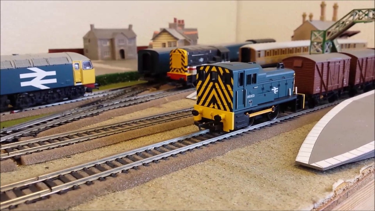Hornby R2676 BR Class 06 0-4-0 Diesel Shunter No. 06003 H33878 - YouTube