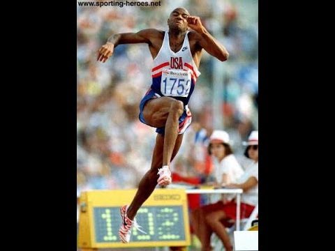 Mike Powell World Record Long Jump - YouTube