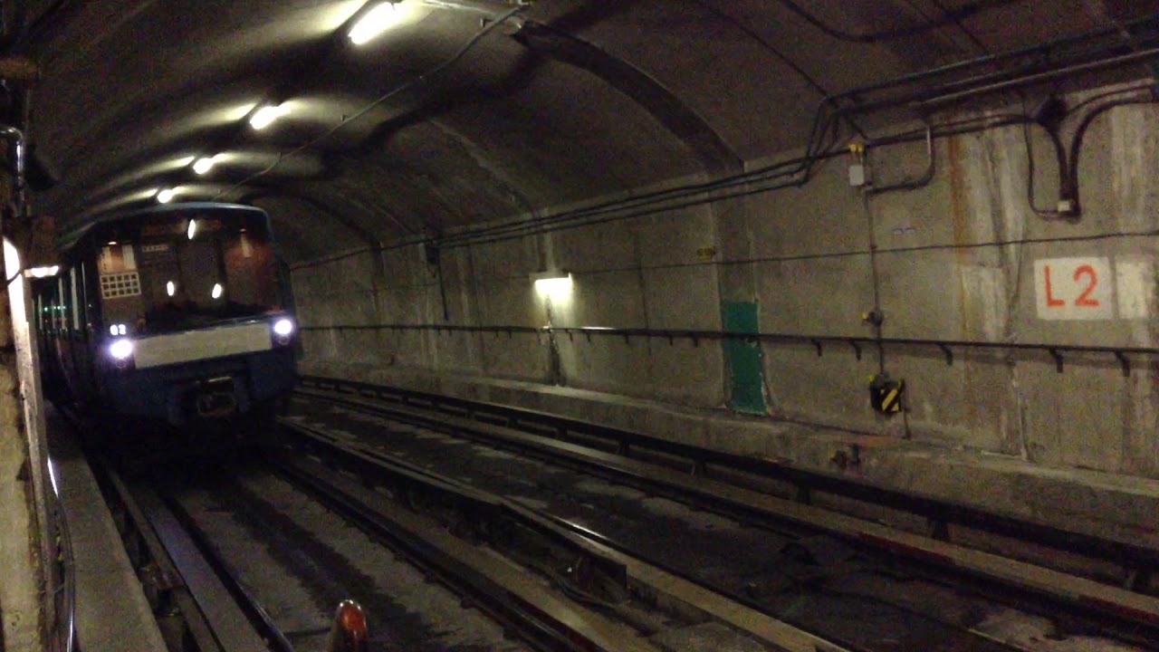 MONTREAL MR-73 METRO SWITCHING TRACKS - YouTube