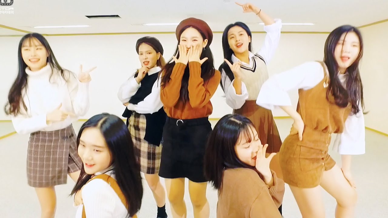 트와이스(TWICE) 'TT(티티)' A팀 K-pop Dance Cover 뮤닥터 아카데미 - YouTube