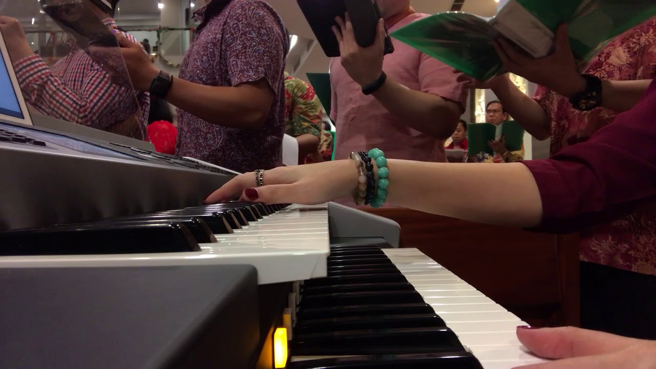 Jesus Child (John Rutter) - YouTube