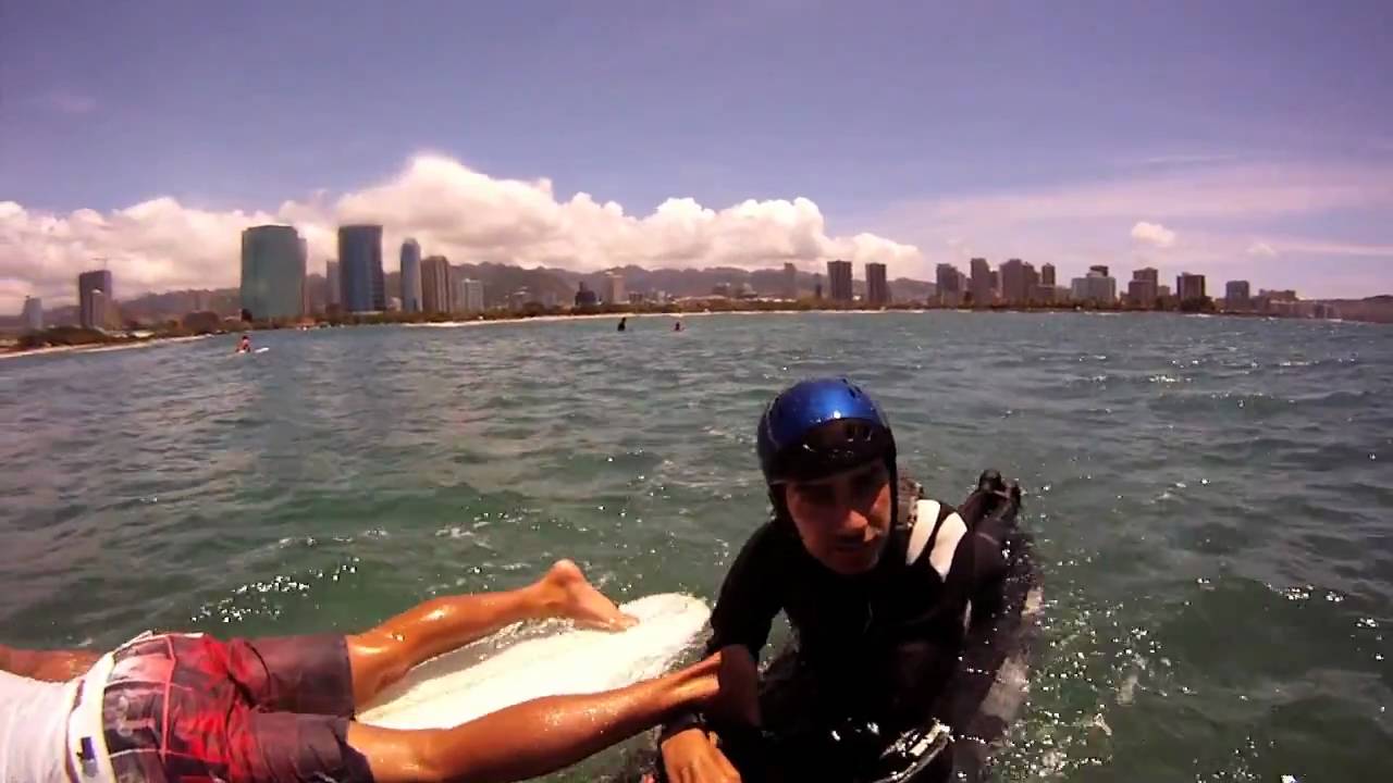Jesse Billauer surfing Honolulu Hawaii - YouTube