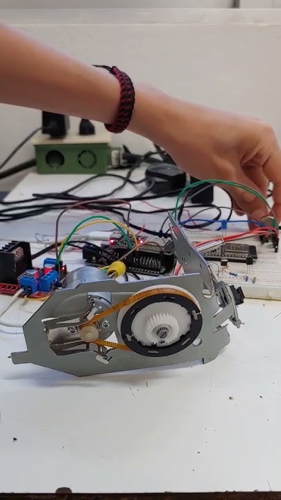 Control PID utilizando microcontrolador ESP32 - YouTube