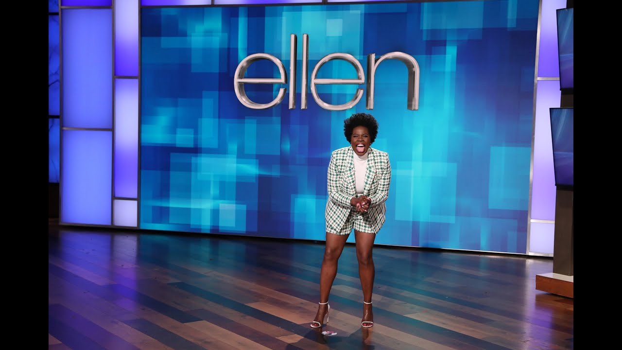 Leslie Jones Gives Relationship & Career Advice to Audience Members ...