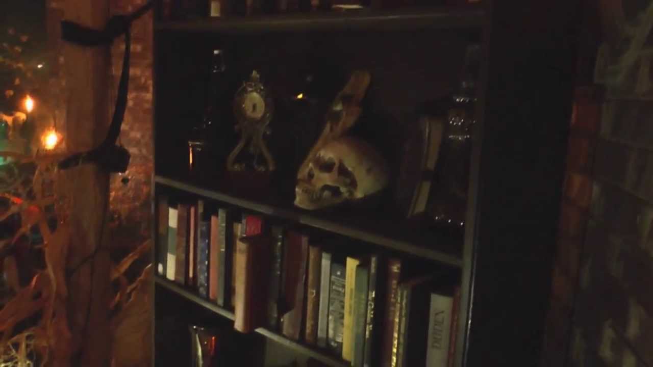 Haunted Bookcase Halloween 2013 - YouTube