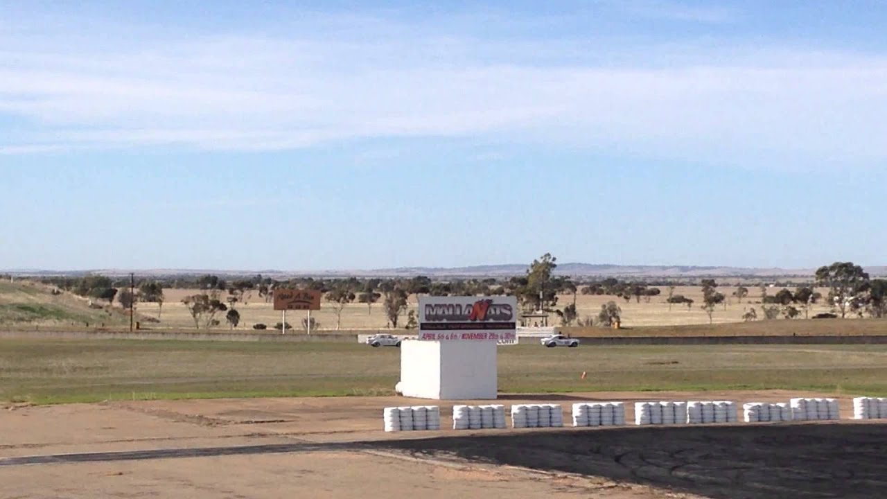 Boostwork DrainCare Miller Mazda 808 IPRA Race 3 FINAL Rnd 1 Mallala 22 ...