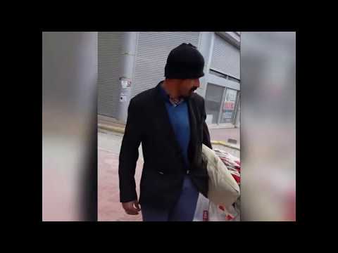 Vanlı necip hoca  yorganlarıyla sokaklarda