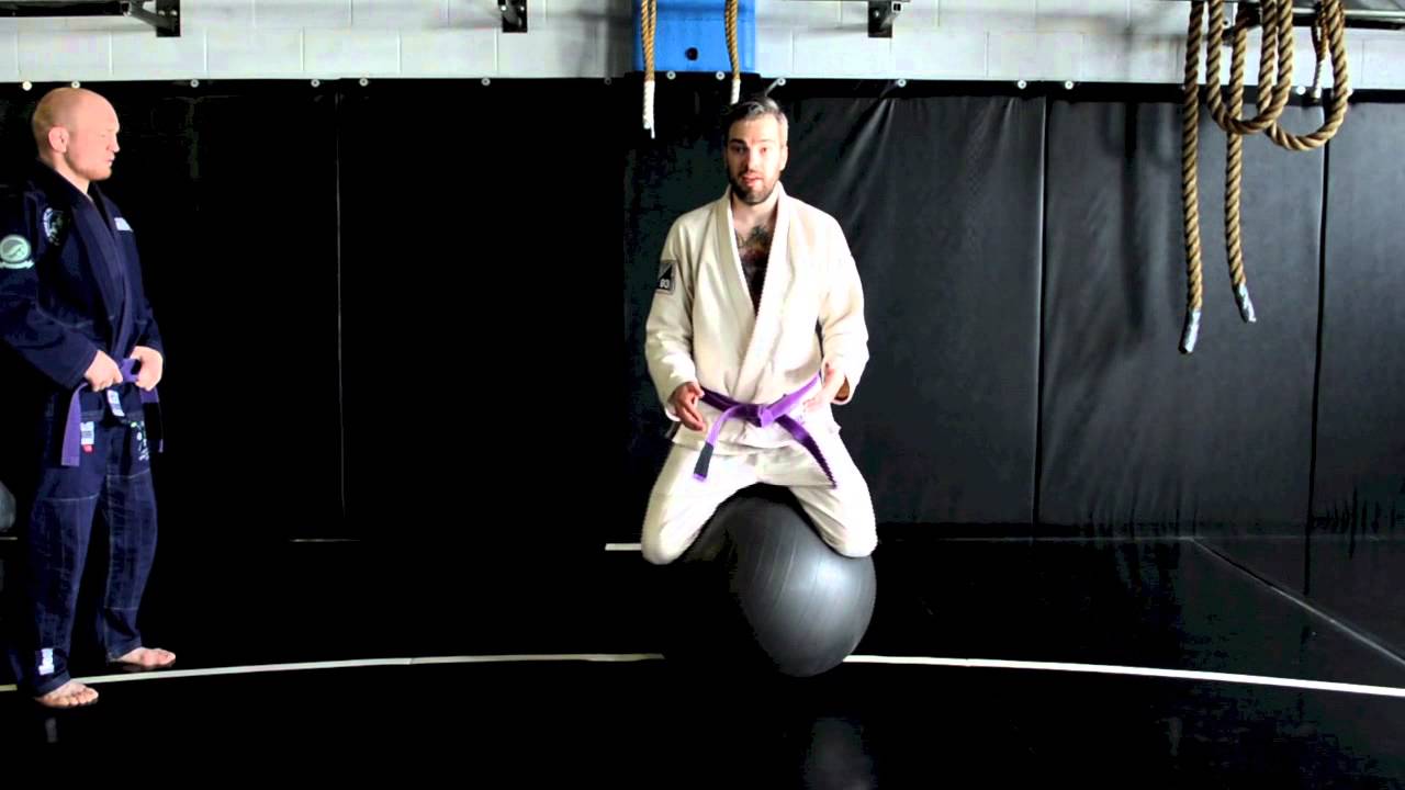Standing up in Guard - Swiss Ball - BJJ technique by Combat FItness ...