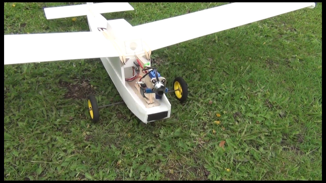 102 Controlled flight without any rudder!? - YouTube
