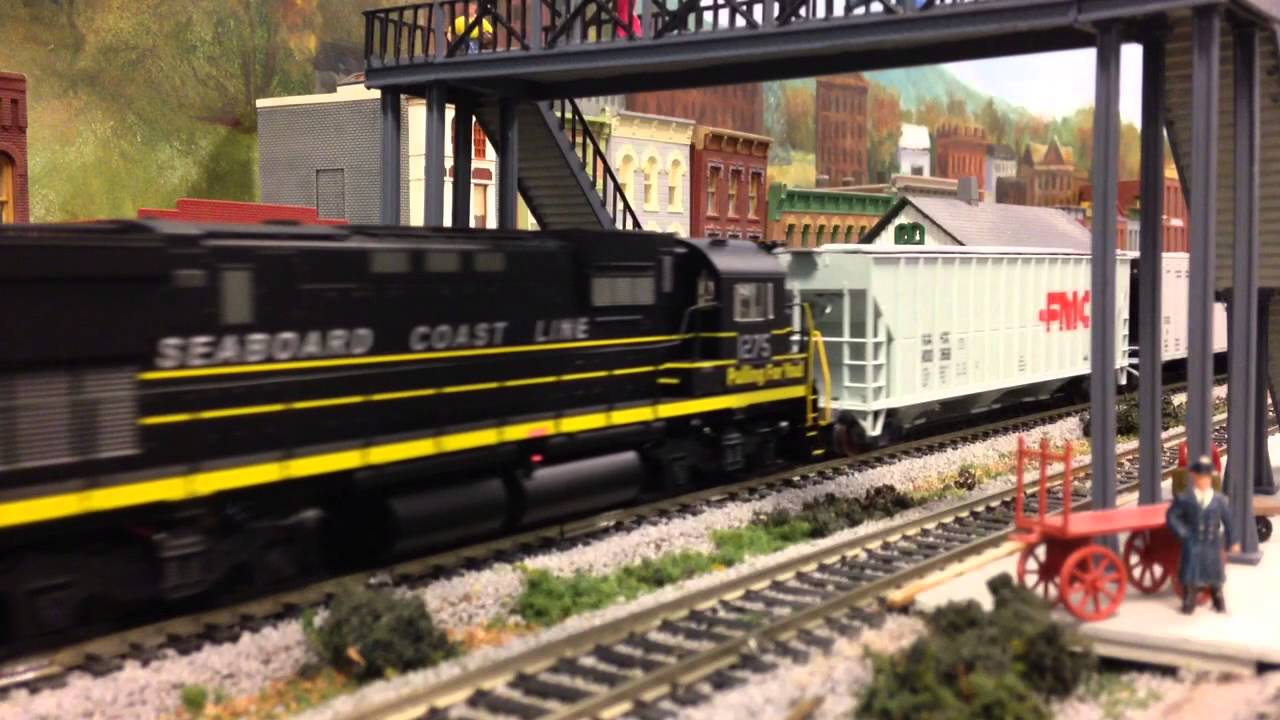 SCL Grain Train passes the Depot - YouTube
