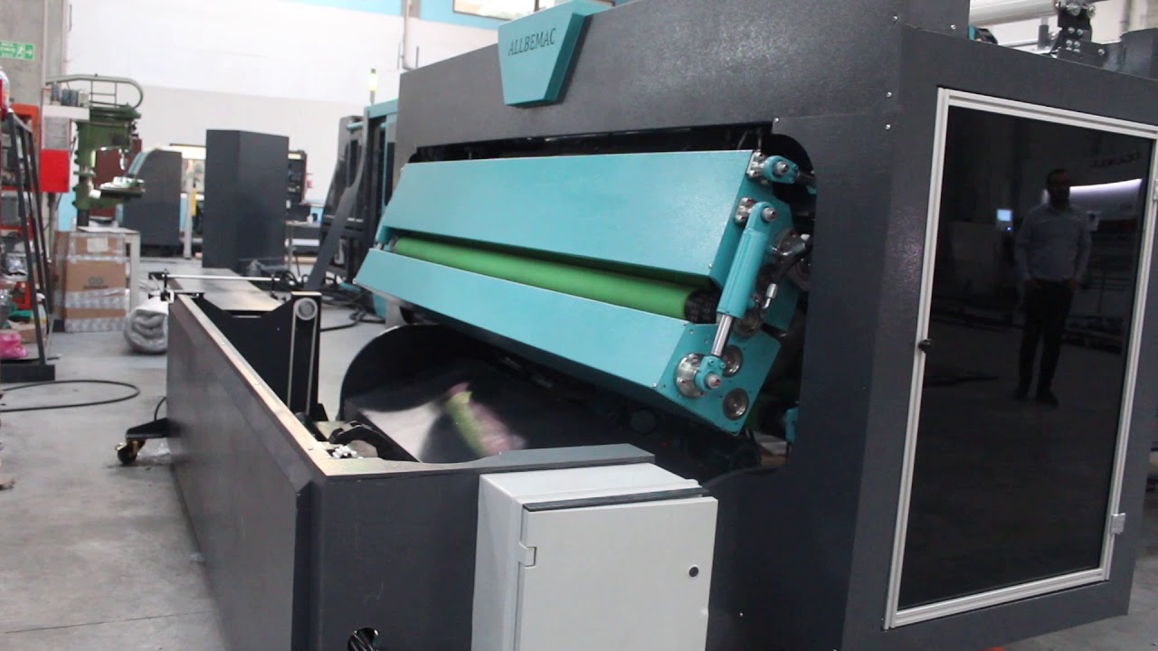 4 STATIONS MATTRESS PRESS FOLDING ROLLPACK MACHINE - YouTube