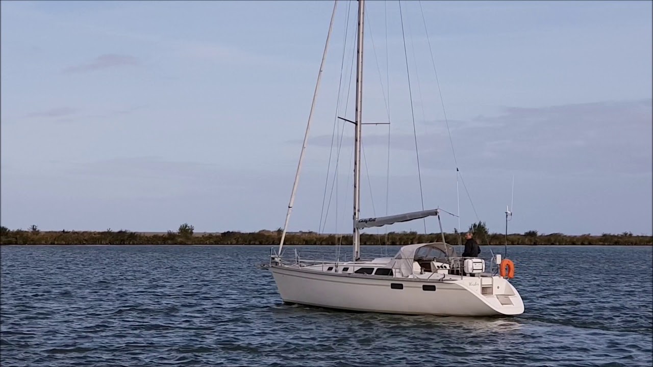 Hunter 35.5 Legend for sale at Connect Yachtbrokers - YouTube