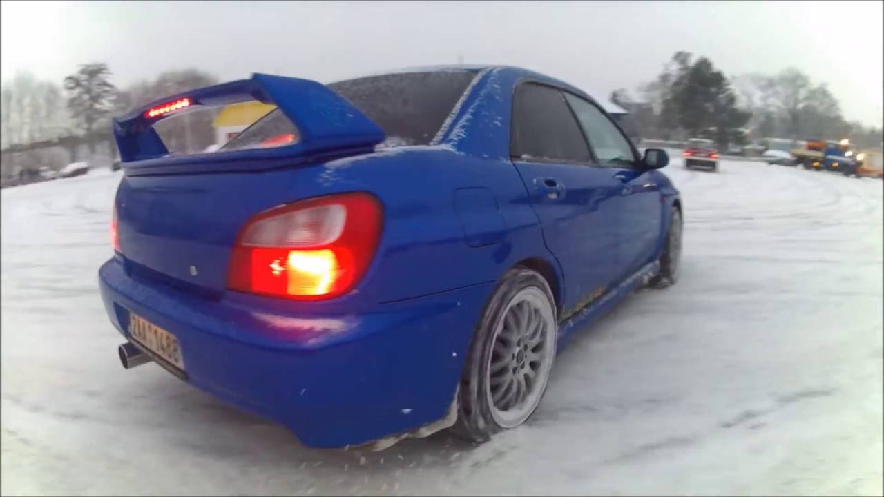 Subaru Impreza WRX Snow drift - YouTube