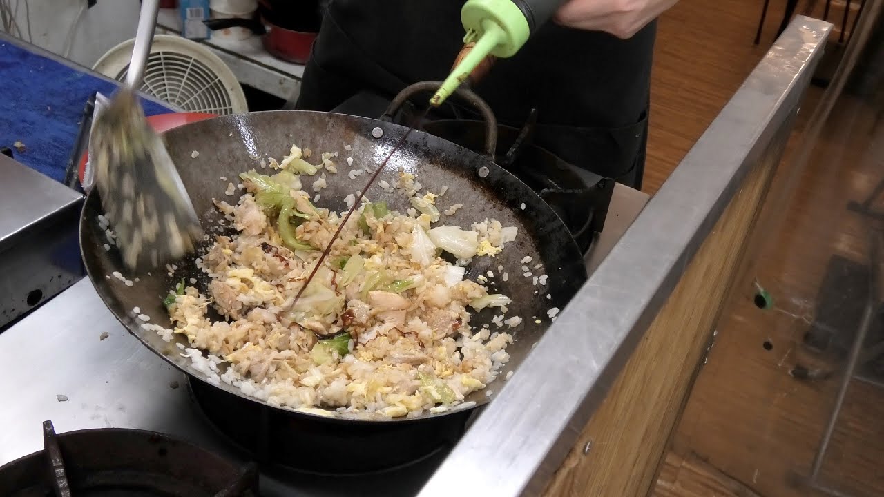 Taiwanese fried rice-Taipei food stall street food 台湾・台北 屋台 - YouTube