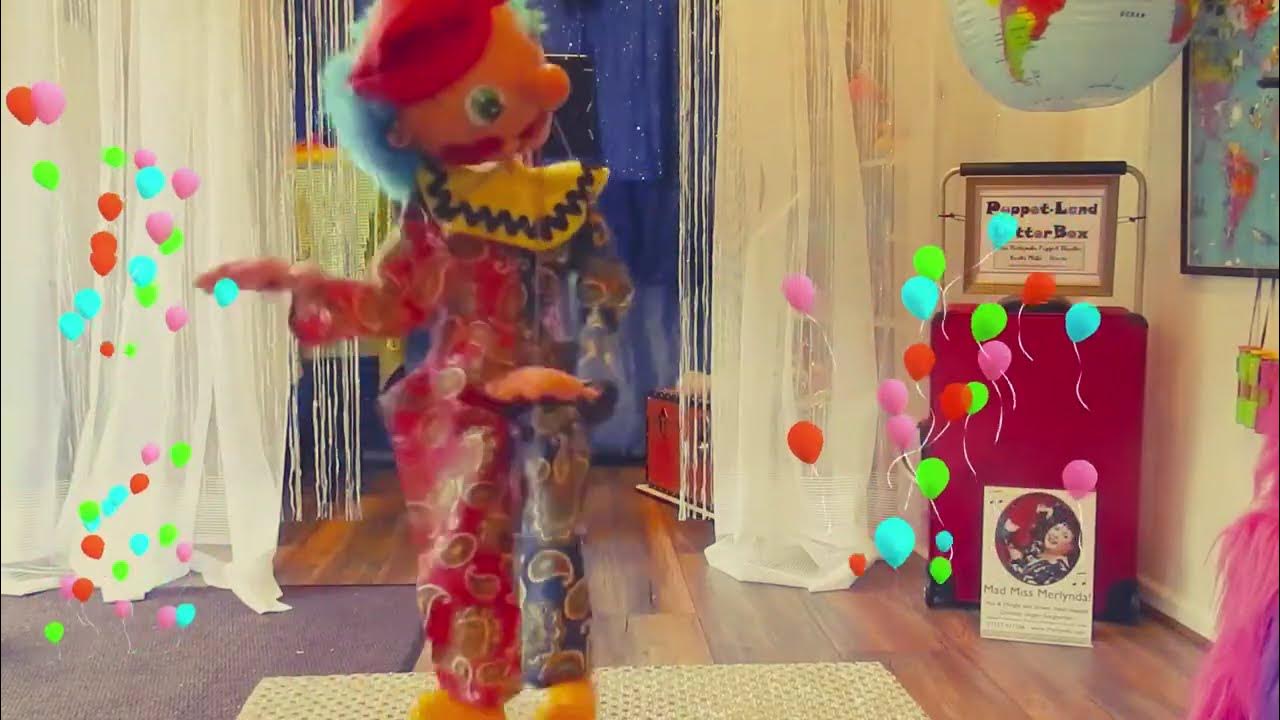 MISS MERLYNDA - MARIONETTE - MARIONETTIST - MISS MERLYNDA PUPPET THEATRE - TOCK THE CLOCKWORK ...