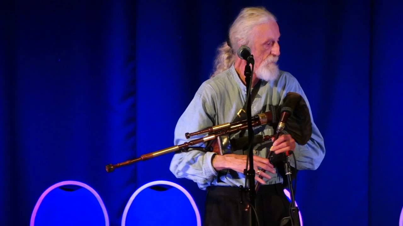 Matt Seattle at Border Gaitherin 2015 - YouTube