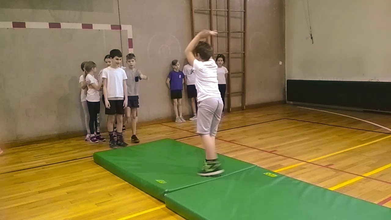 Gimnastika - kolut natrag - YouTube