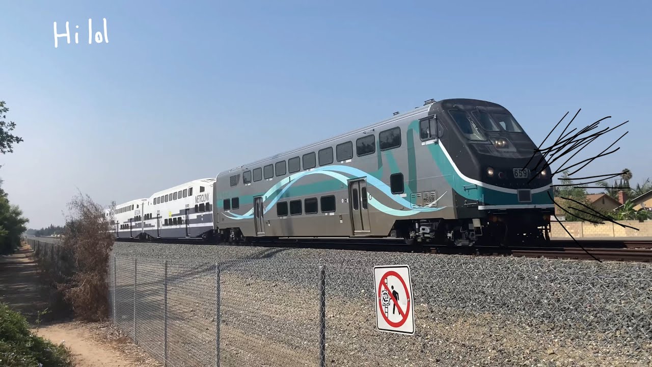 REVERSED CONSIST AND HORN! Metrolink Train 684 in Irvine w/ Friendly ...