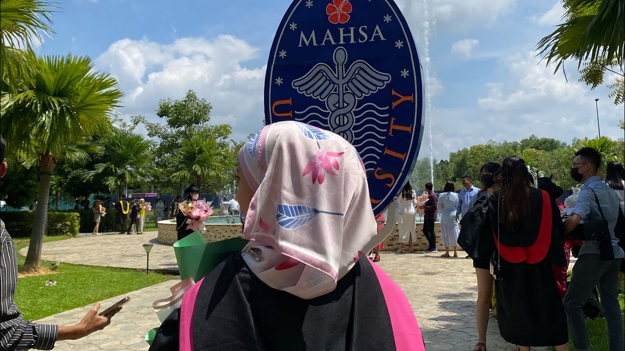 Graduation 21st at Mahsa University. congratulations my dear daughter ️ ...