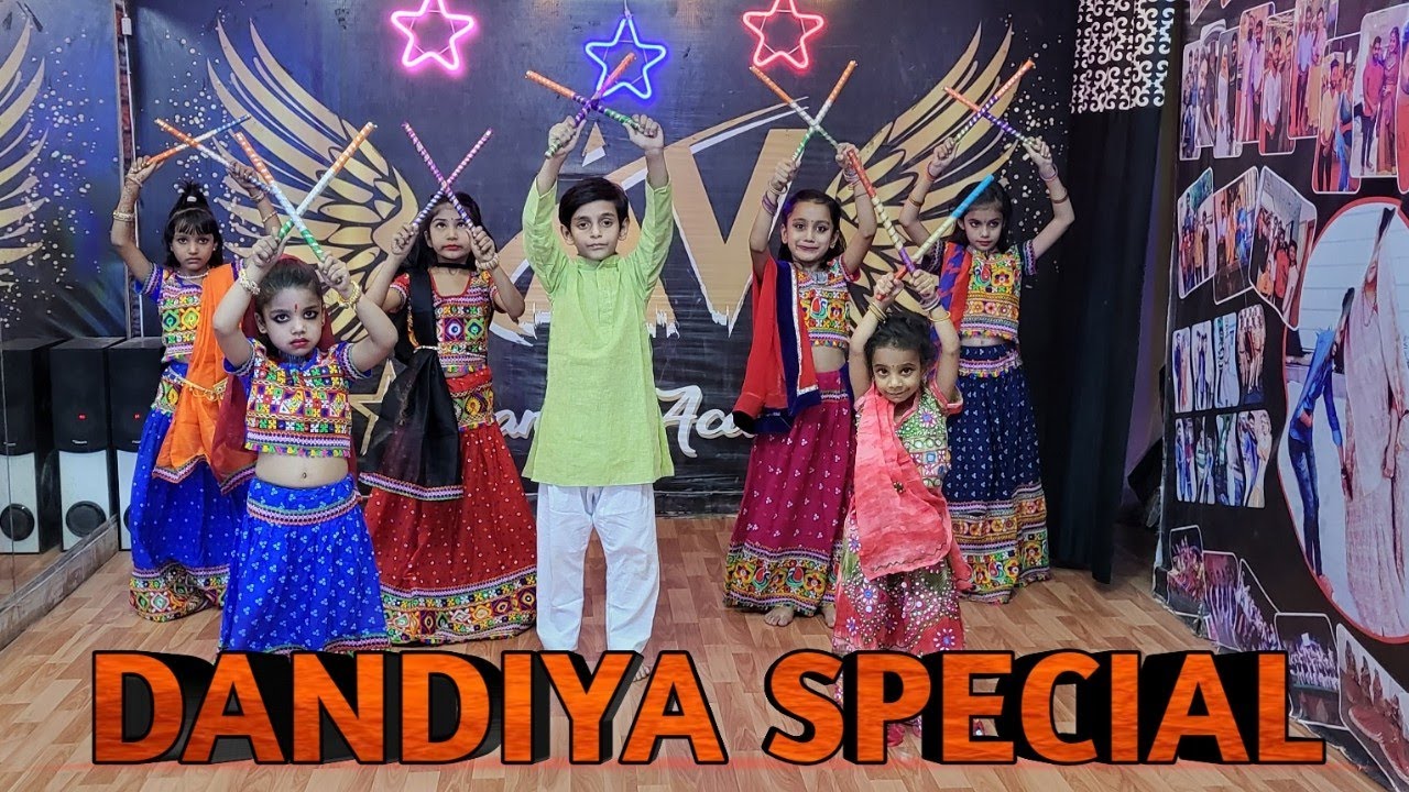 DANDIYA SPECIAL 💫 || AV dance Academy|| - YouTube