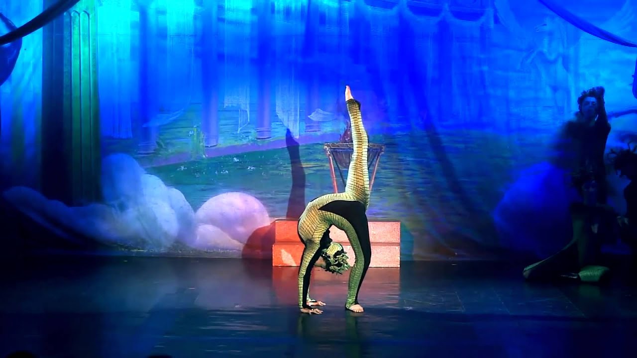 Contortionist in Medusa - WOW Entertainers - YouTube
