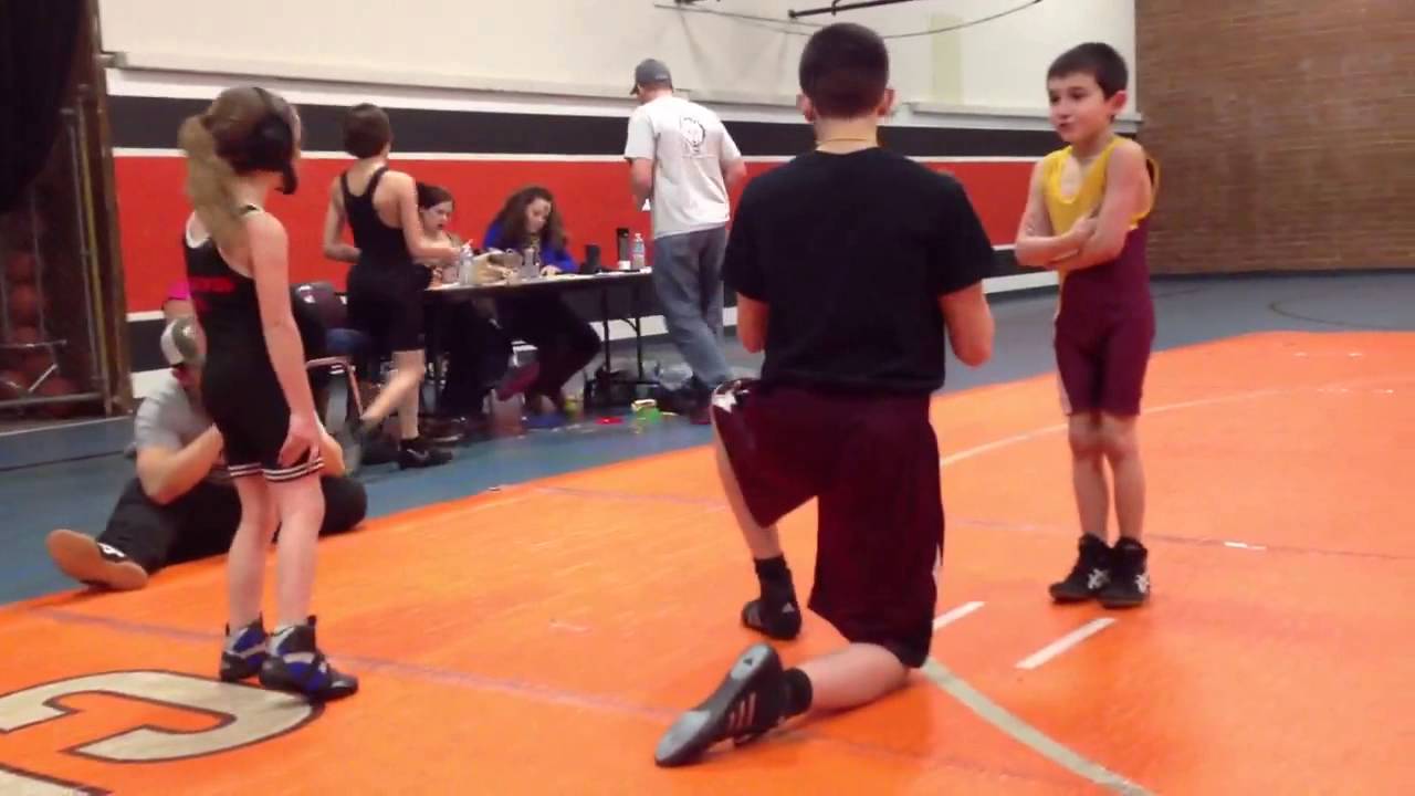 Kayla Beaudoin wrestling @ ceader heights 2/13/2013 - YouTube