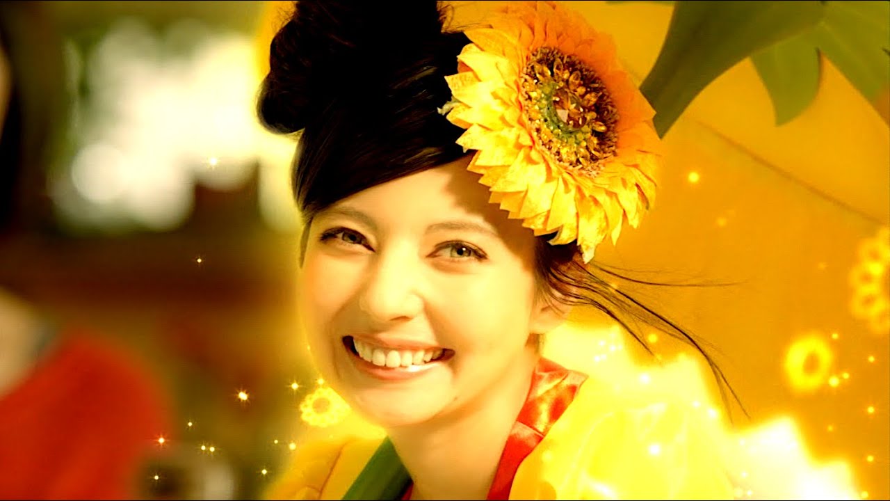 ベッキー : NKSJひまわり生命 (201309) - YouTube