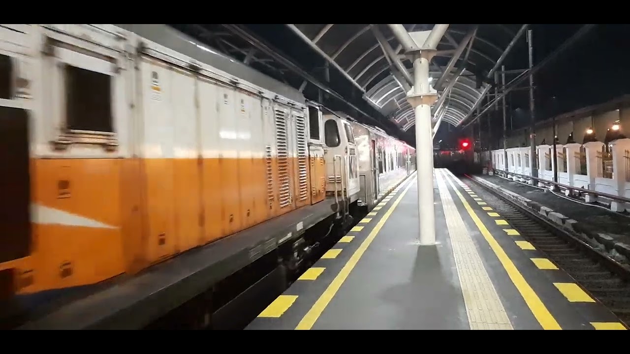 Naik KA Turangga Panoramic 22225 - YouTube