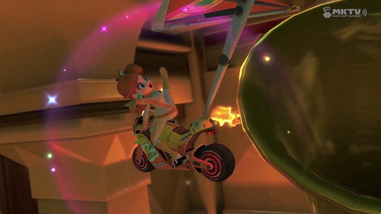 Mario Kart 8 Slow Motion: Daisy Bike - YouTube