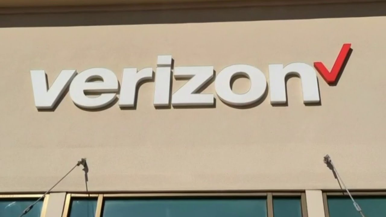 Verizon on Live in the D - YouTube