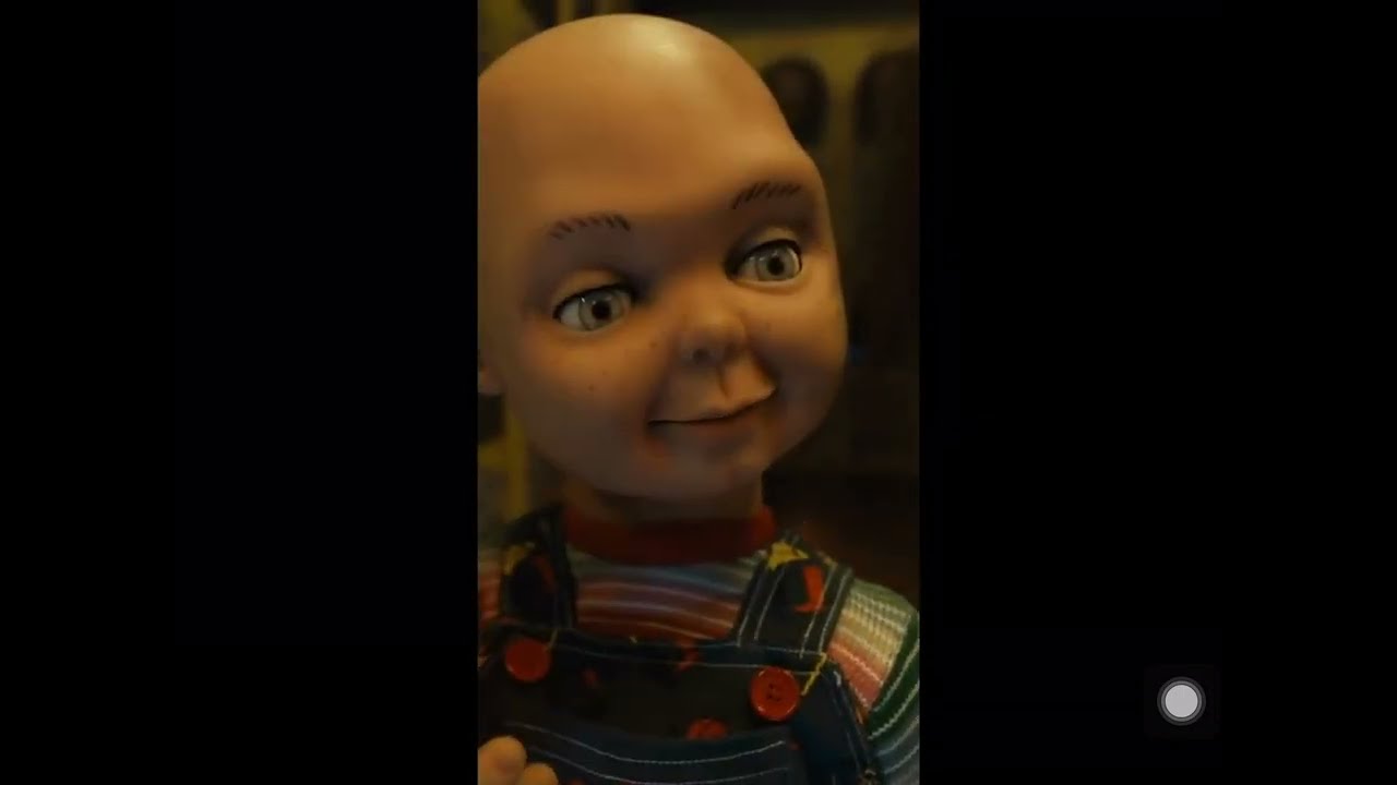 CHUCKY TEMPORADA 2 SCENA DEL CHUCKY PELÓN EN INGLÉS - YouTube