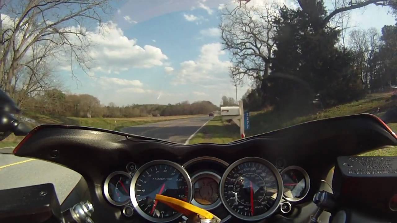 street racing the hayabusa - YouTube