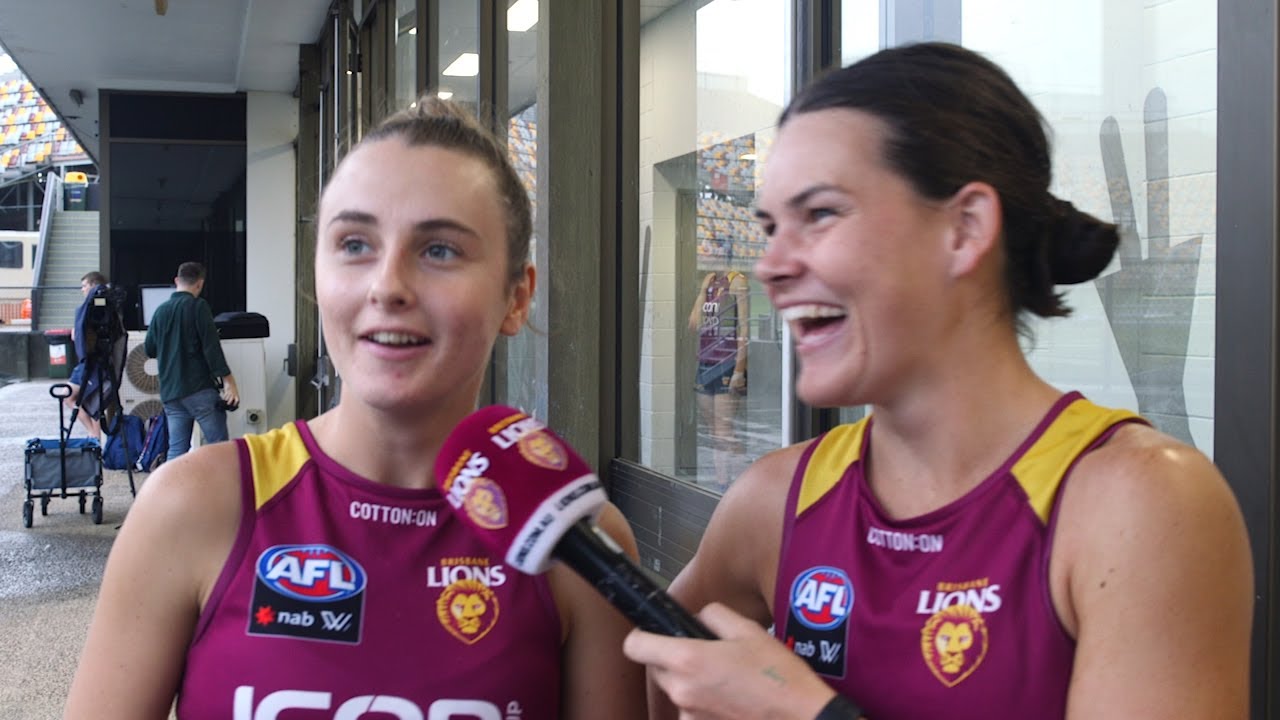 AFLW Locker Talk: Travel - YouTube