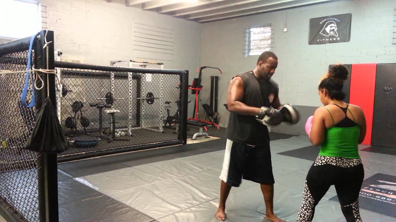 Boxing combinations - YouTube