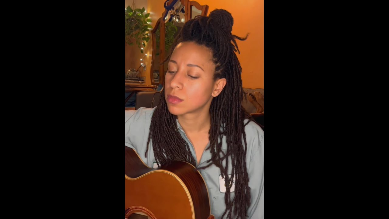 Ché Aimee Dorval - The Crowned (Acoustic Living Room Session) - YouTube