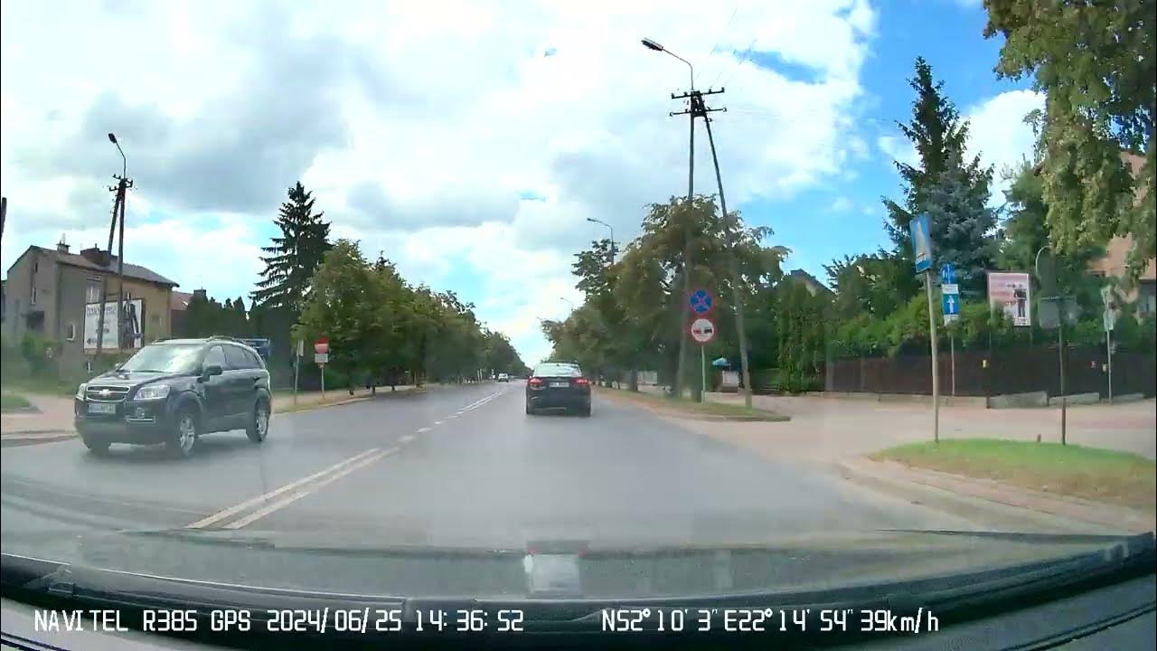 Navitel R385 2K GPS sample video - YouTube