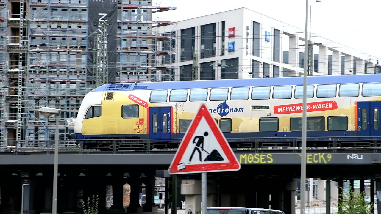 Hamburg train Metronom - YouTube