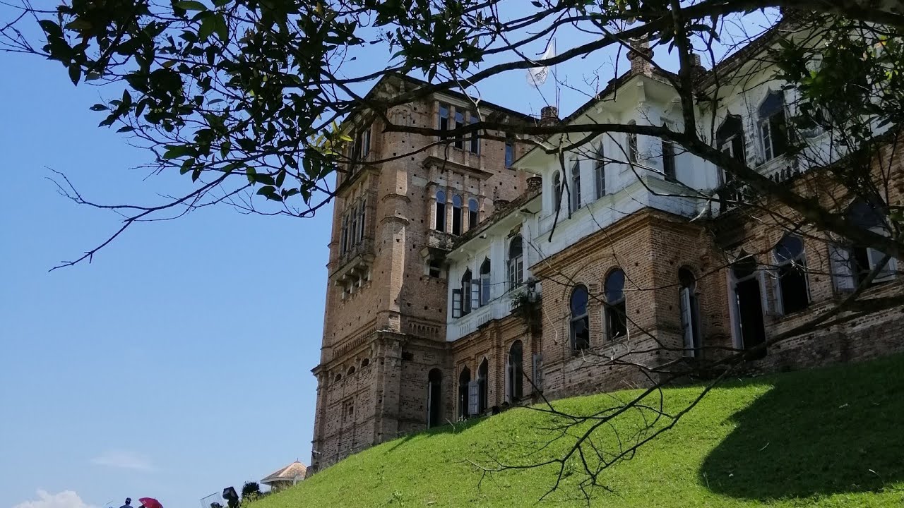 Jalan-jalan Callie's Castle Perak - YouTube