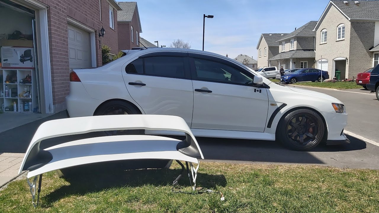 REMOVING THE EVO X TRUNK! (going wingless) - YouTube