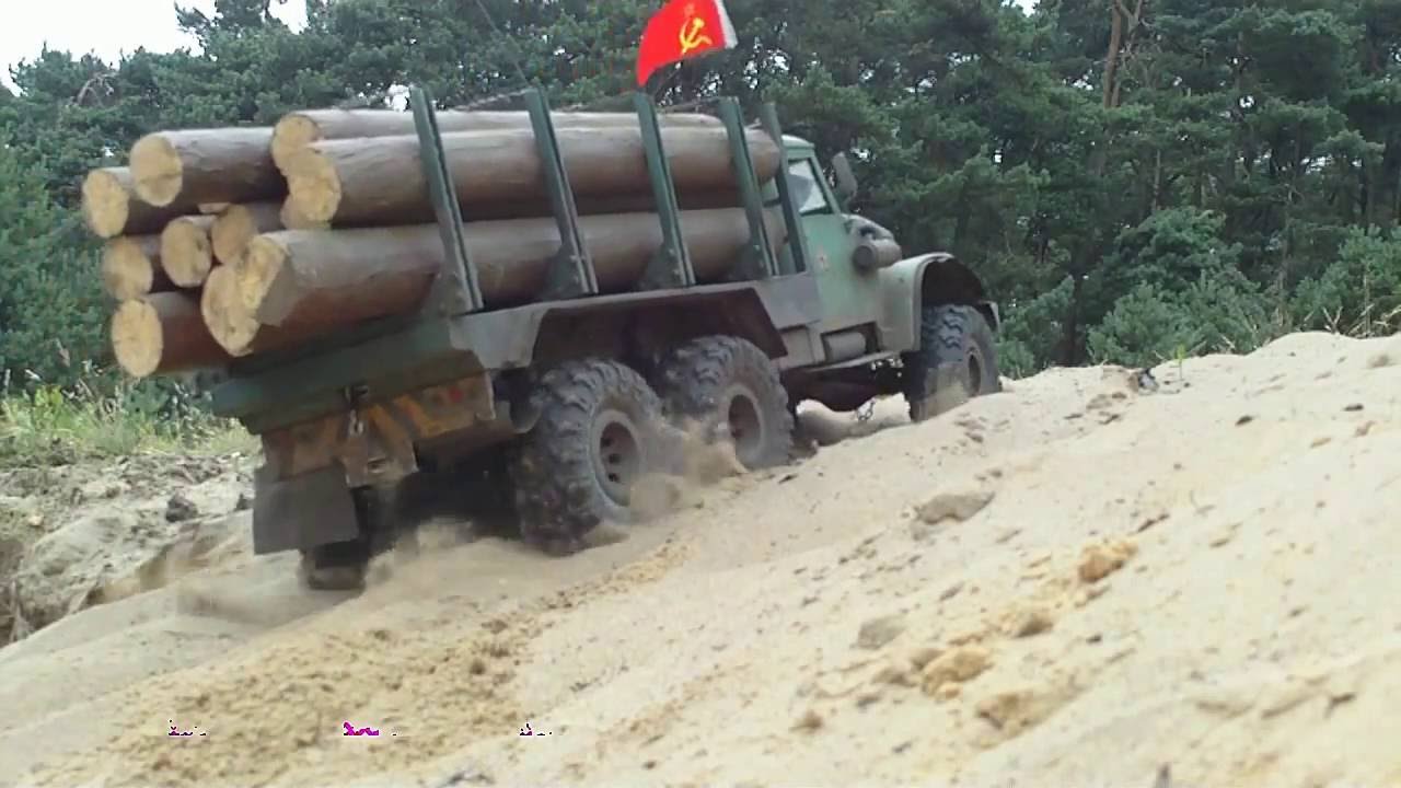 RC AXIAL SCX10 8x8 MAZ-537 and KRAZ-255 in the desert - YouTube