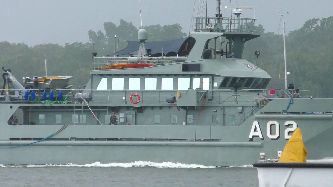 HMAS PALUMA (A01) HMAS MERMAID (A02) - YouTube
