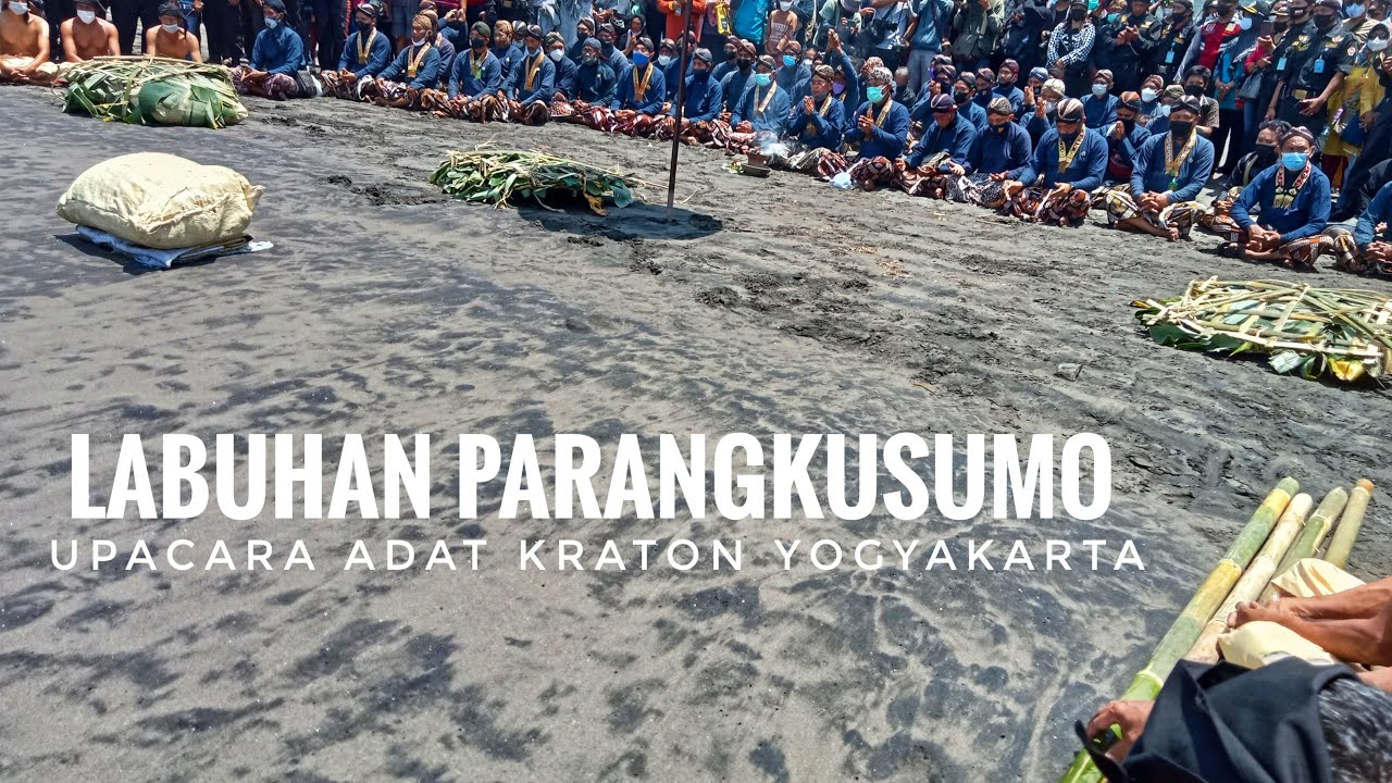 Ritual Labuhan di Pantai Parangkusumo Yogyakarta [30 Rejeb/4 Maret 2022 ...