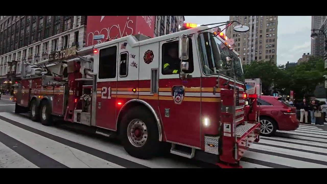 FDNY Ladder 21 Leaving From A Call At Macy's On West 34th Street In ...