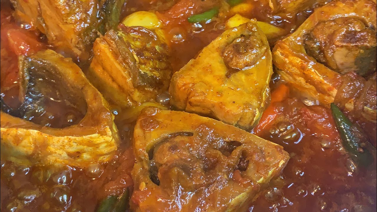 ইলিশ মাছের ভুনা রেসিপি | Ilish Maach | Spicy Hilsha Fish Recipe ...