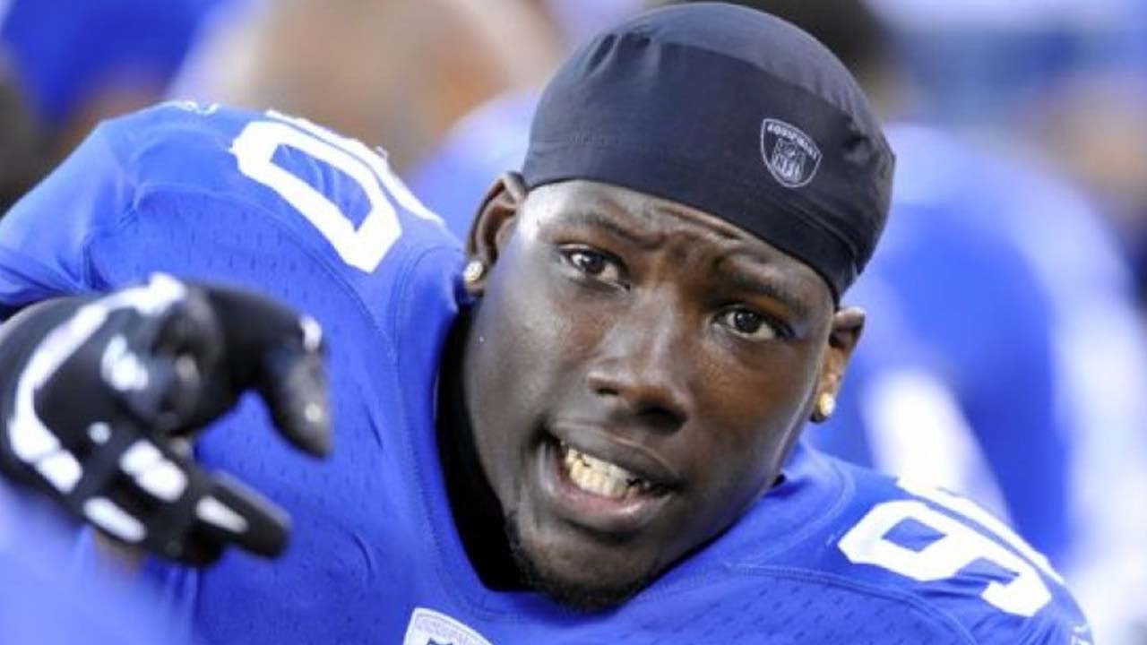 NFL Pierre-Paul Has Finger Amputated After Fireworks Accident - YouTube