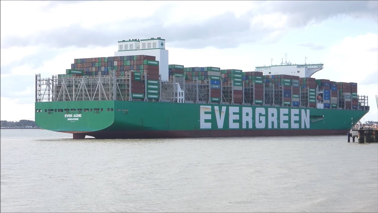 Ever Acme starboard side to Felixstowe Berth 9 8th September 2025 - YouTube
