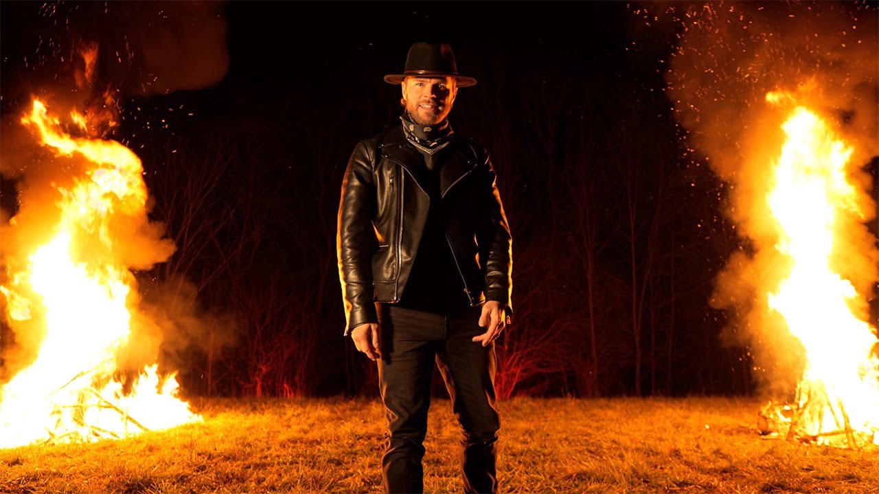 Louie Lee - On The Floor (Yippee Ki Yay) Official Music Video - YouTube