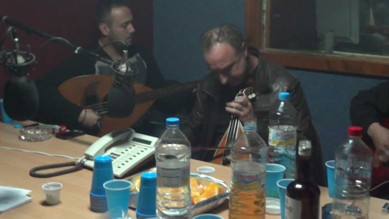 Μεσαριτάκης Στέφανος "Μόνο εκείνος που αγαπά", "Τα μαύρα μάτια ο θεός ...