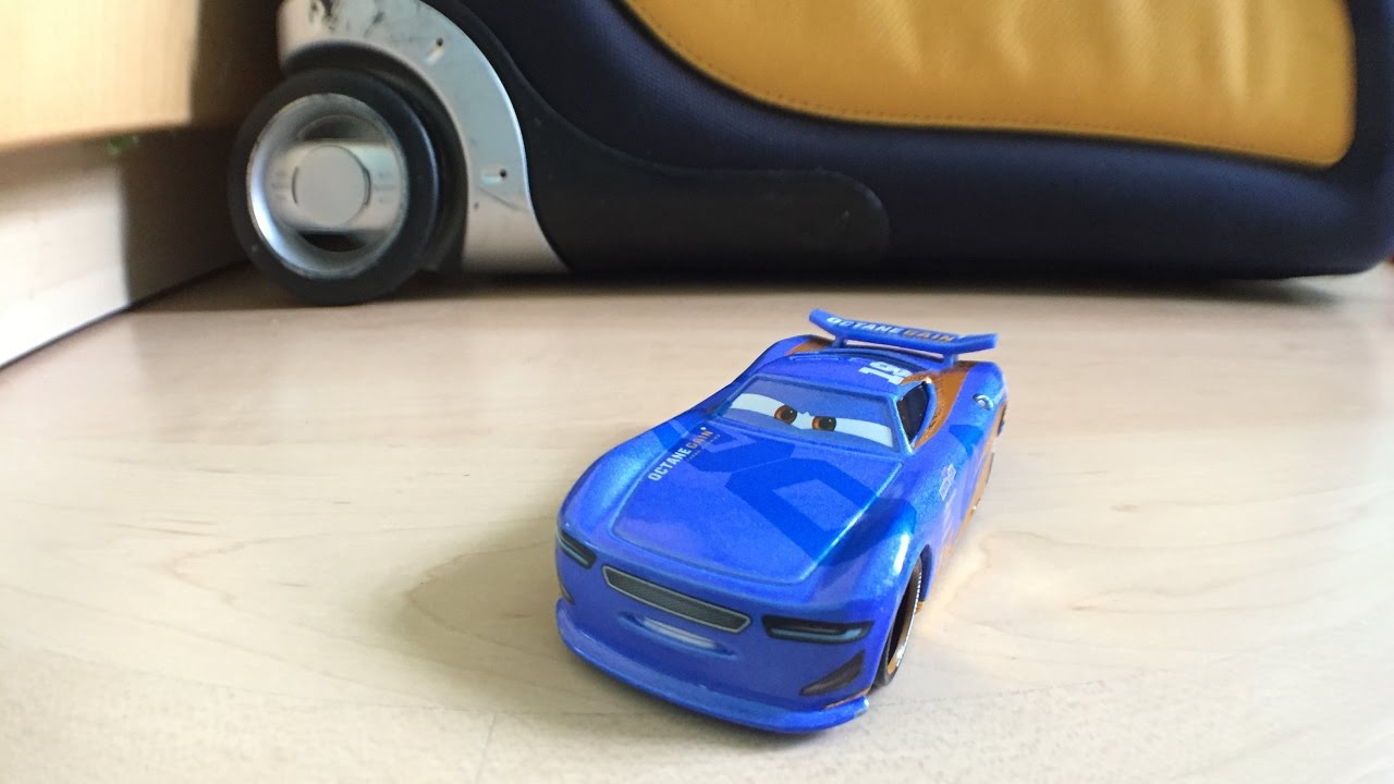 Disney Pixar CARS 3 Daniel Swervez - YouTube